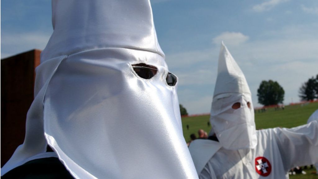 O ressurgimento da Ku Klux Klan no ano de seu 150º aniversário - BBC Brasil