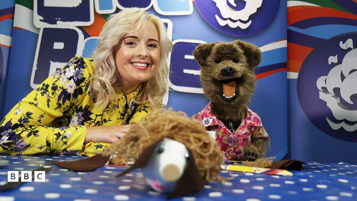 Katie attempts to make a Hacker pencil pot - CBBC