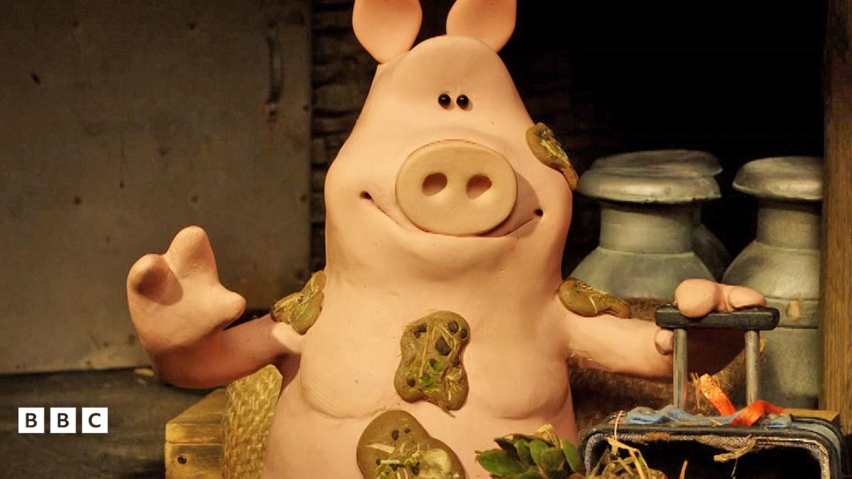 Mucky pig's moving in - CBBC
