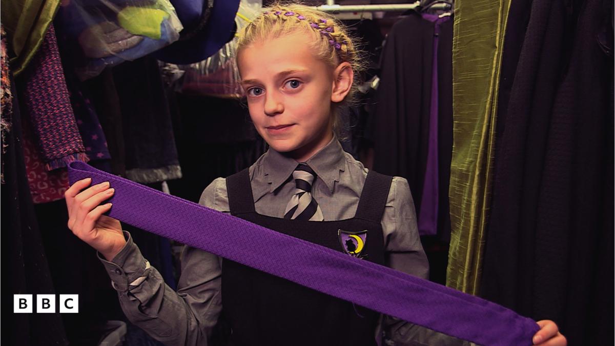 The Worst Witch Costume Tutorial - CBBC