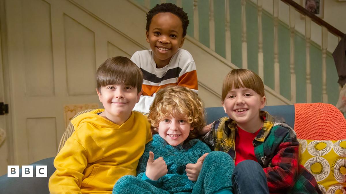 Biff & Chip Sneak Peek - CBeebies