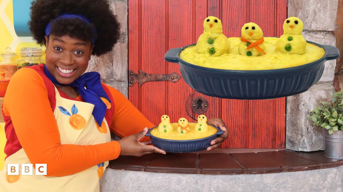 Recipe: Snow Family Pie - CBeebies