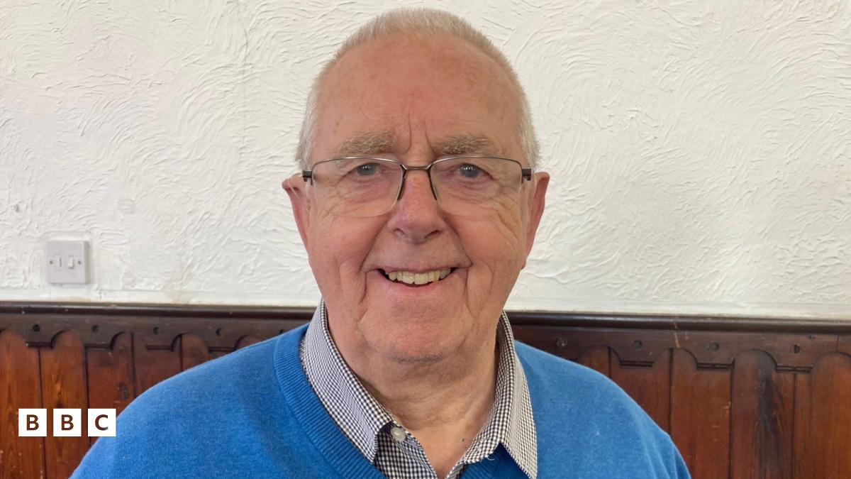 Diwedd cyfnod i 'deulu' Côr Meibion Orffiws y Rhos - BBC Cymru Fyw