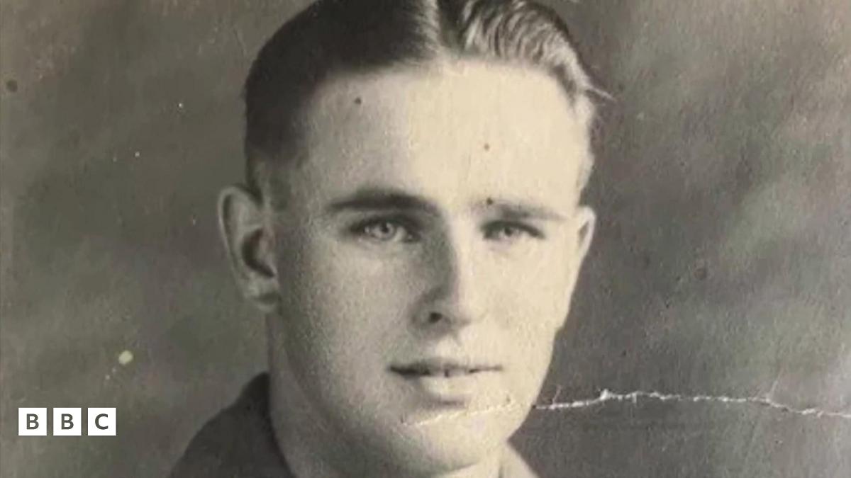 Llythyr o ddiolch i gyn-filwr, 99, a welodd 'arswyd' bomiau atomig 1945 ...