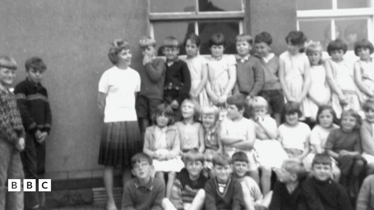 Cofio cyn athrawes trychineb Aberfan, fu farw yn 75 oed - BBC Cymru Fyw