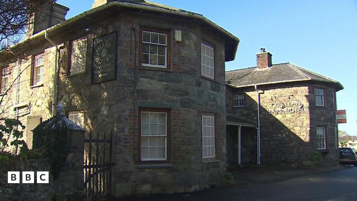 Cam allweddol i fenter Ty'n Llan yn Llandwrog - BBC Cymru Fyw