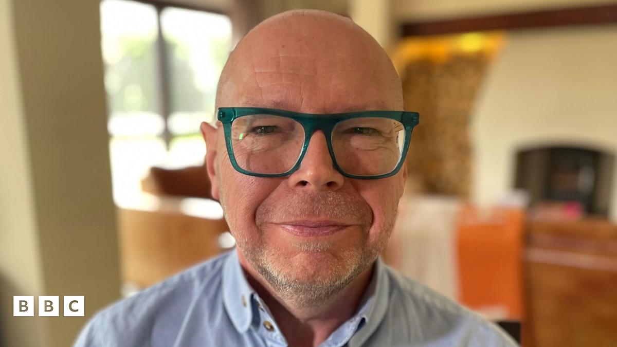 Pryder am enw da addysg uwch yn sgil toriadau prifysgolion - BBC Cymru Fyw