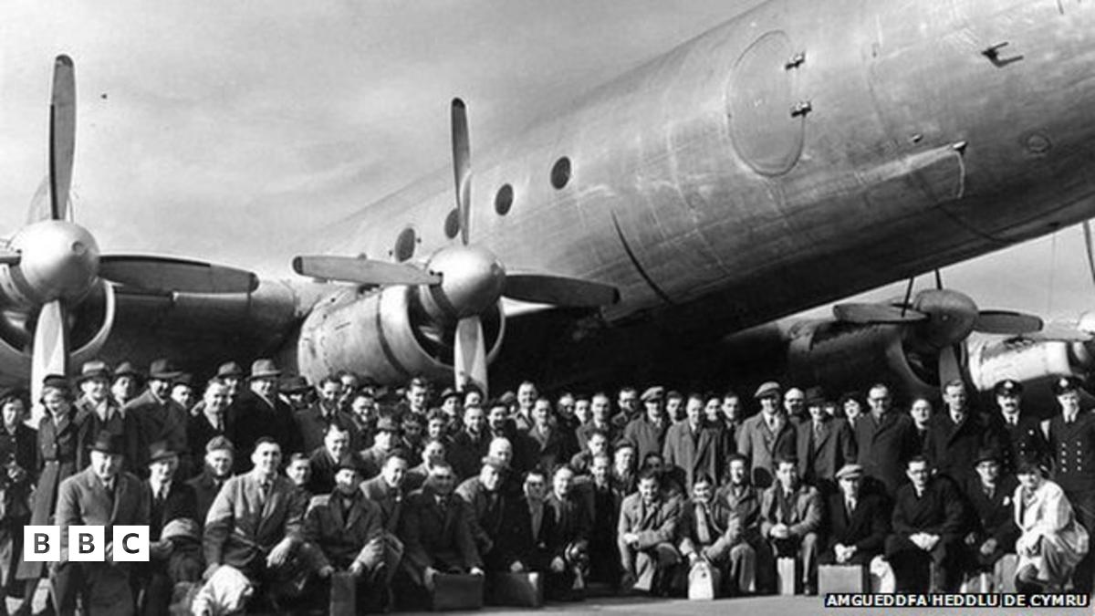 70 mlynedd ers trychineb awyren Llandŵ - BBC Cymru Fyw