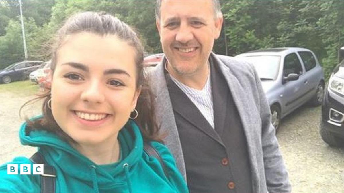 Yr Ifanc a Ŵyr: Rhys Meirion ac Elan Meirion - BBC Cymru Fyw