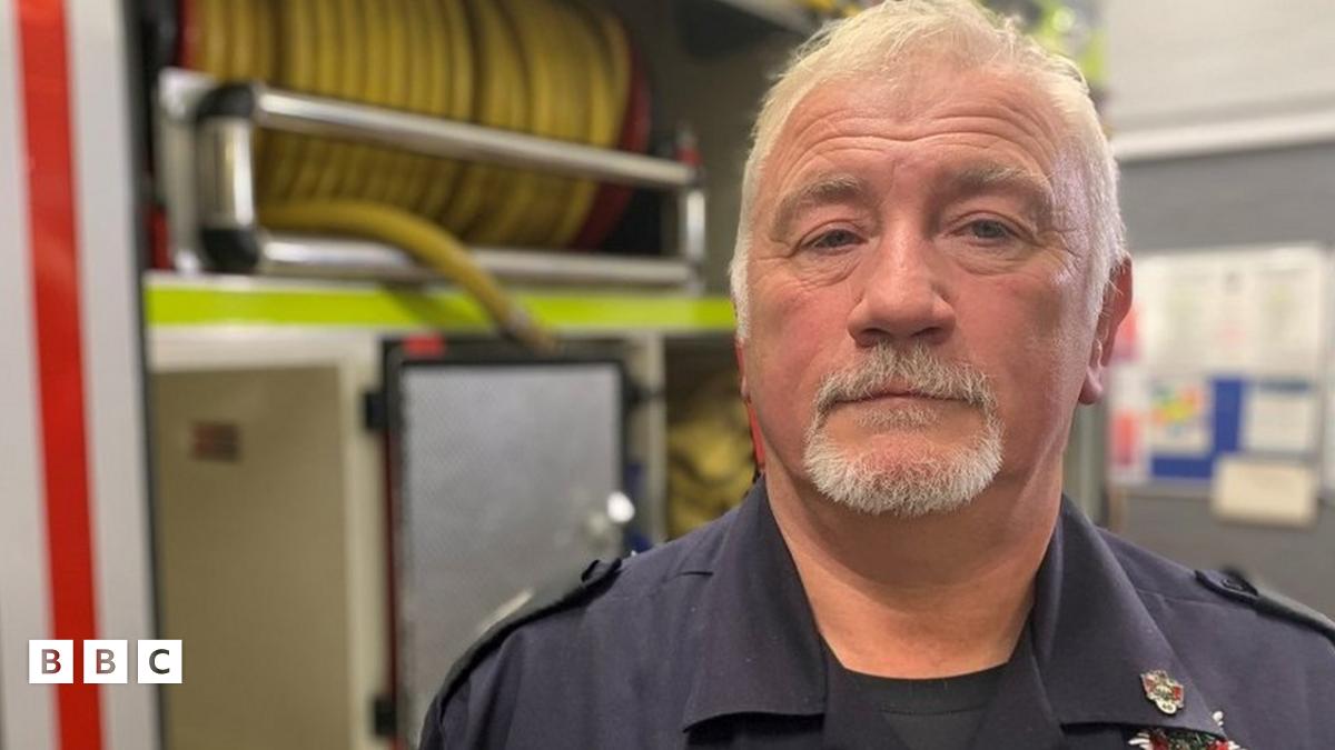 Pryder am brinder diffoddwyr tân yn y canolbarth a'r gorllewin - BBC ...