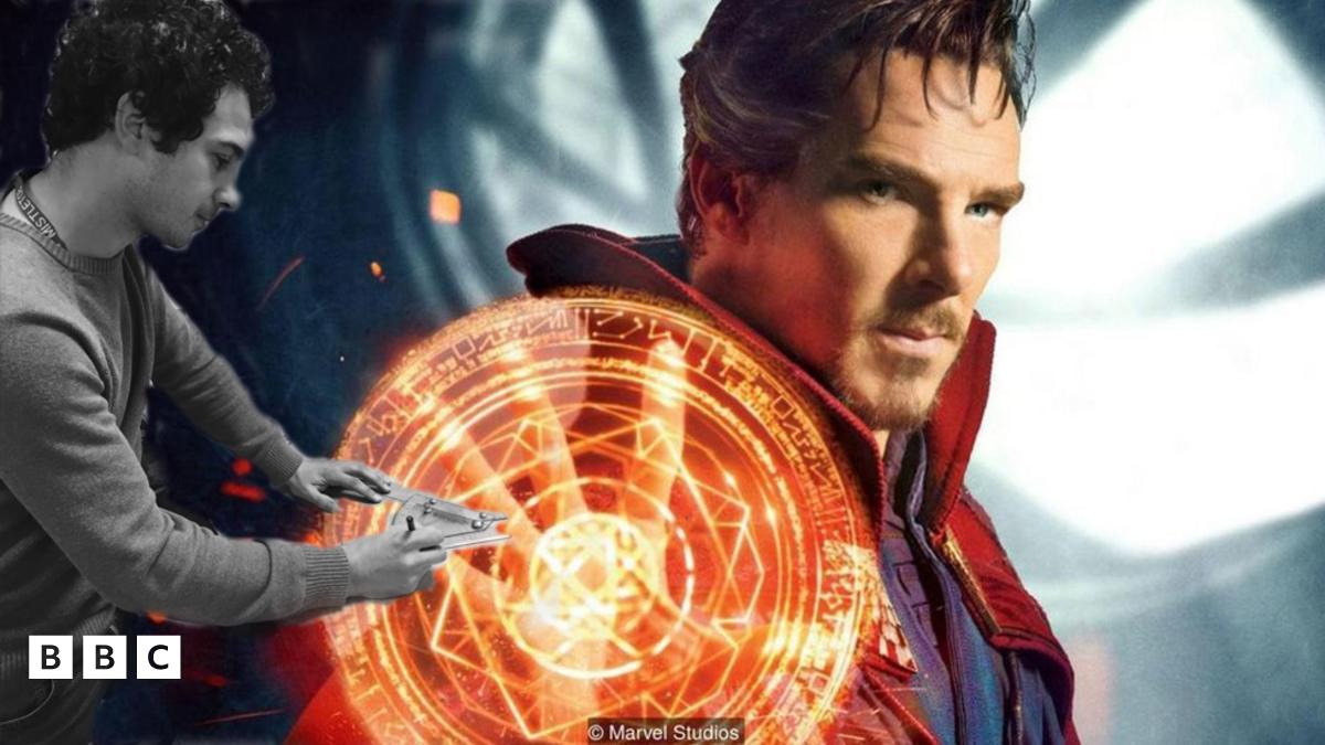 Rhys a Dr Strange - BBC Cymru Fyw