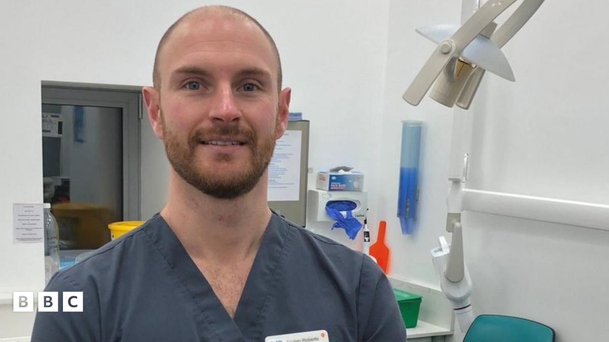 Deintyddiaeth drwy'r GIG 'ar y dibyn' yng Nghymru - BBC Cymru Fyw