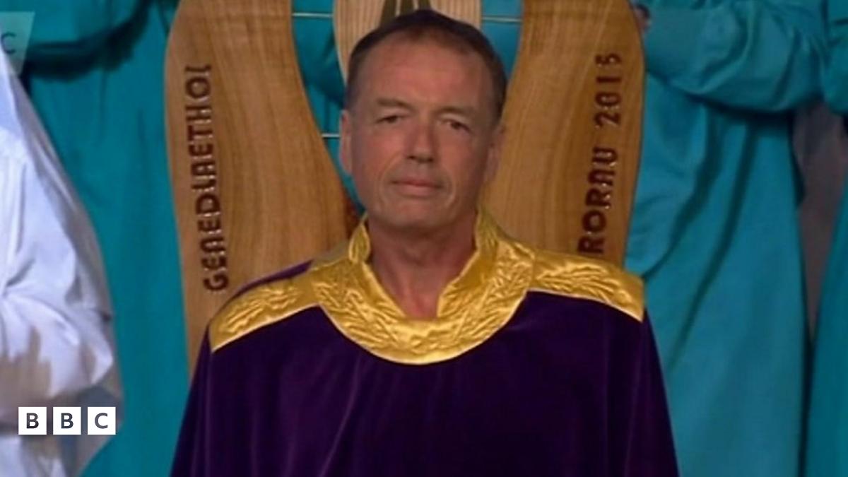 Sefydlu gwobr er cof am y llenor Tony Bianchi - BBC Cymru Fyw