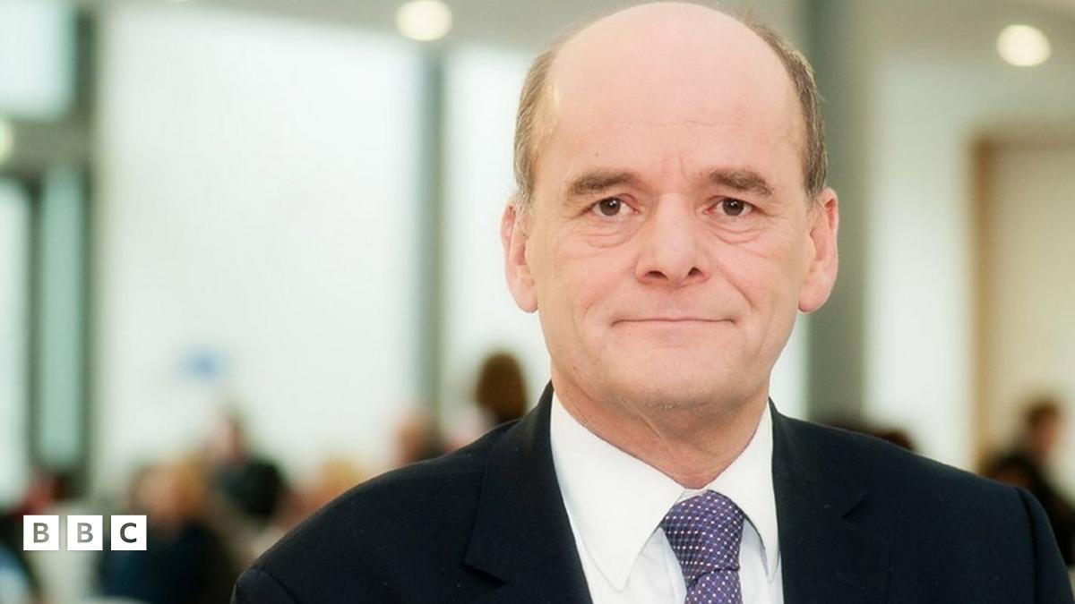 Vaughan Roderick: Beth i'w ddisgwyl o'r etholiadau? - BBC Cymru Fyw