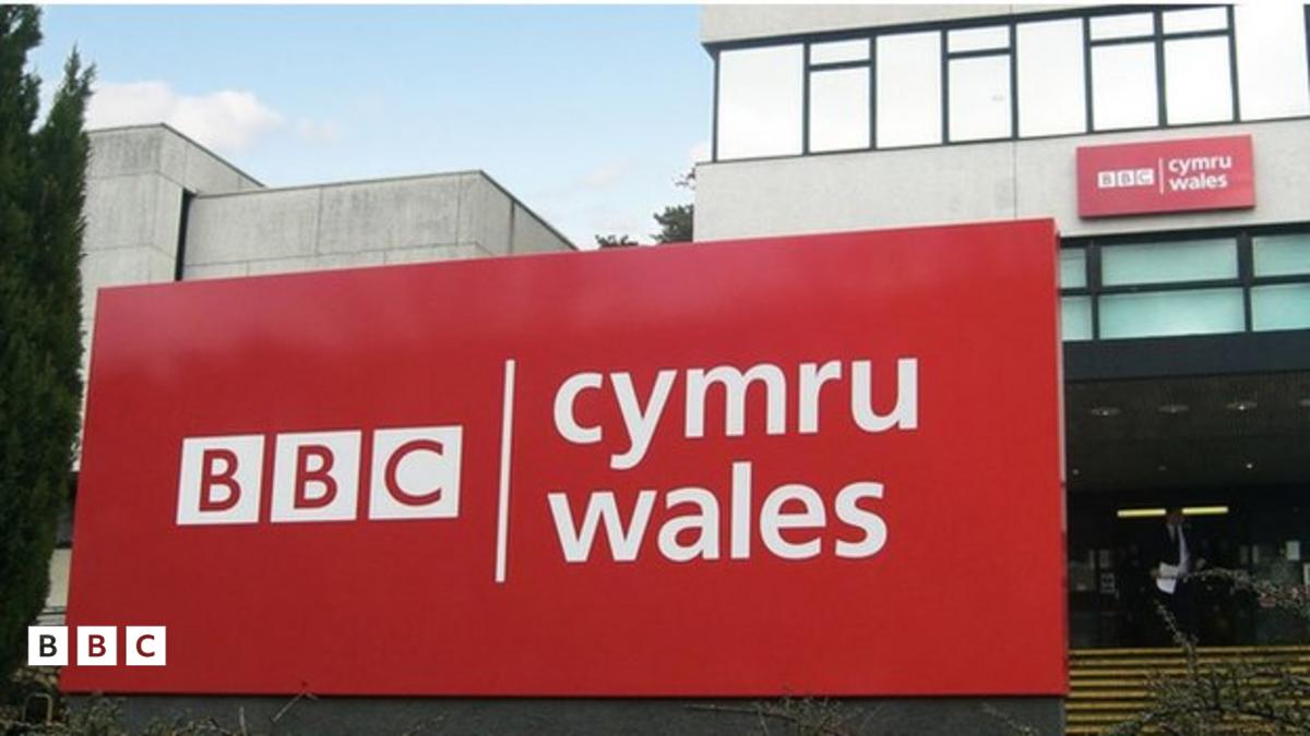 Adroddiad BBC: Llai yn gwylio yn Gymraeg - BBC Cymru Fyw