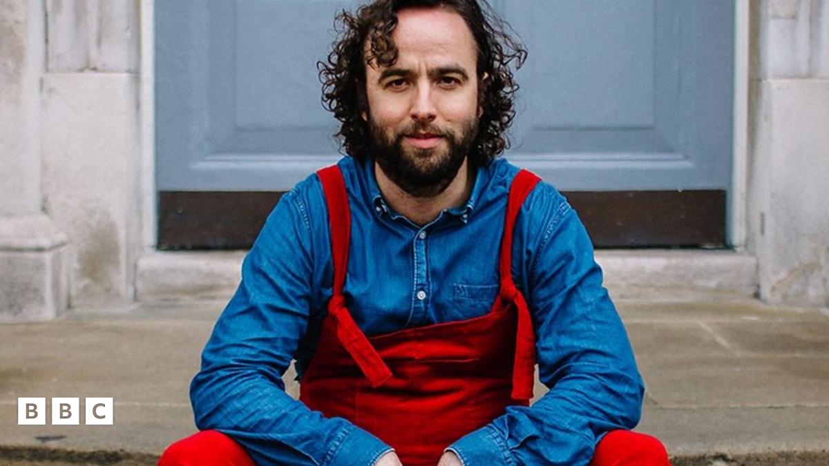 Daf James: 'Y plant sy' wedi newid fy mywyd' - BBC Cymru Fyw