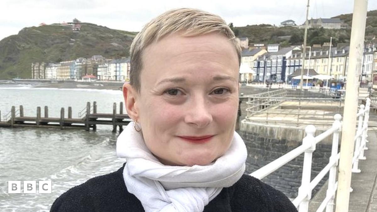 Pryder am nifer y siaradwyr Cymraeg yng Ngheredigion - BBC Cymru Fyw