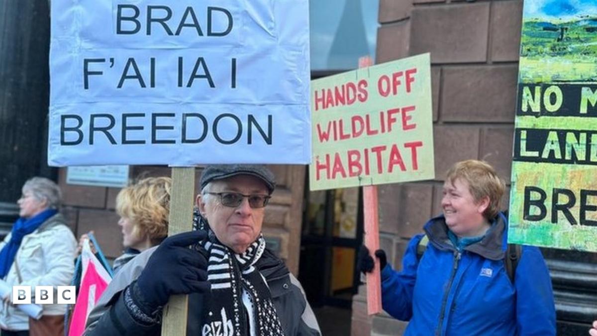 Gwrthod cais dadleuol i ymestyn Chwarel Dinbych - BBC Cymru Fyw