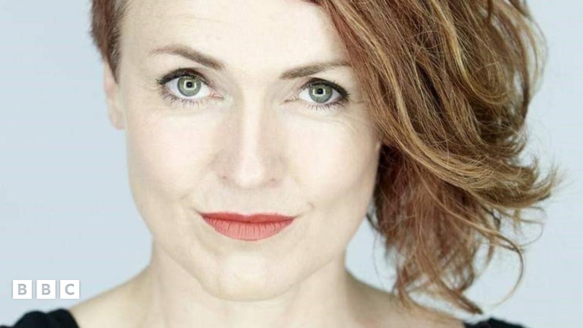 Ateb y Galw: Yr actores Ruth Lloyd - BBC Cymru Fyw