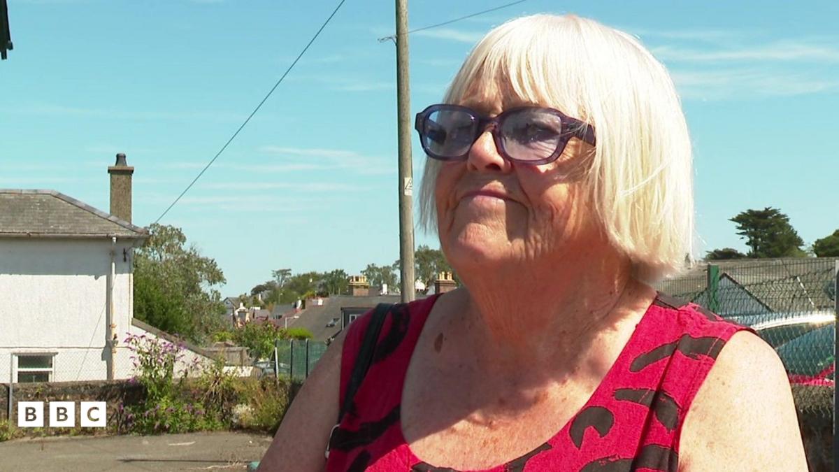 Ysgol Abersoch: 'Pwysig iawn i ni ei defnyddio hi' - BBC Cymru Fyw