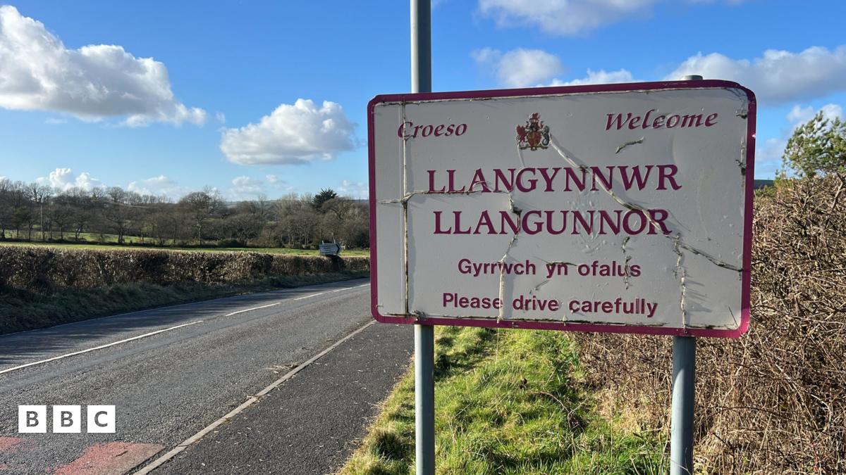 Merch wedi marw a pherson wedi'i arestio yn Llangynnwr - BBC Cymru Fyw