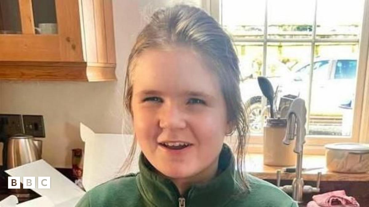 Clefyd Batten yn 'dwyn plentyn bach a chwalu teulu' o Ben Llŷn - BBC ...