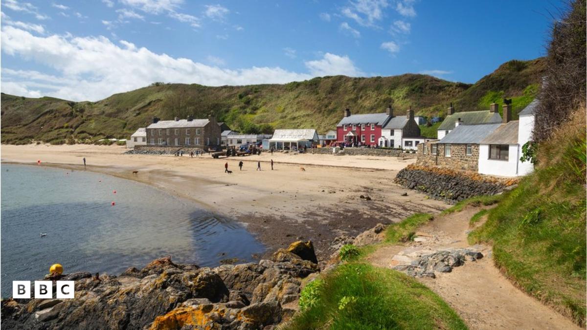 Cwis Cerdd a Chân: Llŷn ac Eifionydd - BBC Cymru Fyw