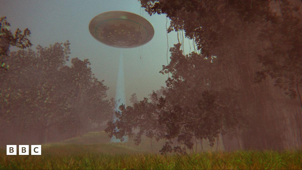 Hanes UFOs Cymru dros y canrifoedd - BBC Cymru Fyw