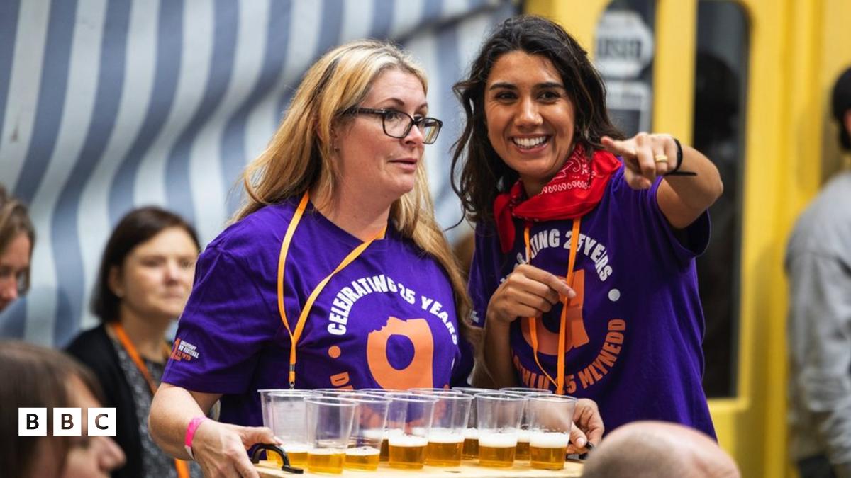 Lluniau: Gŵyl Fwyd y Fenni - BBC Cymru Fyw