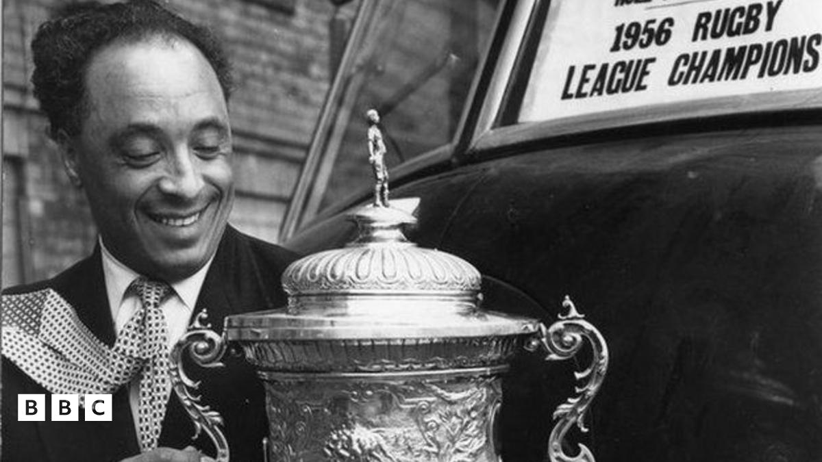 Roy Francis: Anrhydeddu chwaraewr ac hyfforddwr rygbi arloesol - BBC ...