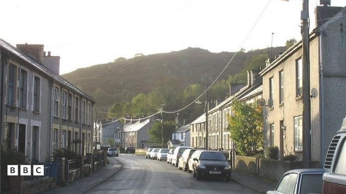 Cofio trychineb Cwm-y-glo - BBC Cymru Fyw
