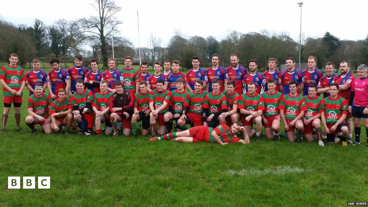 Clwb Rygbi Pwllheli'n cofio Robin Llyr Evans - BBC Cymru Fyw