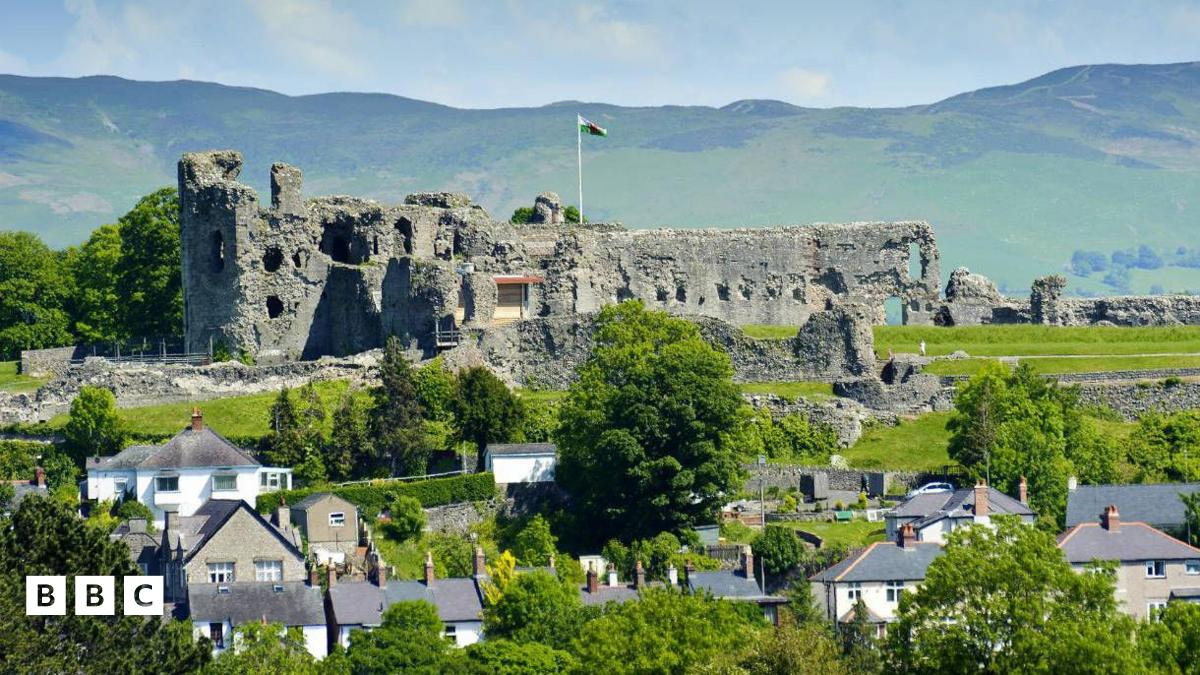 Ai Dinbych yw tref fwyaf arswydus Cymru? - BBC Cymru Fyw