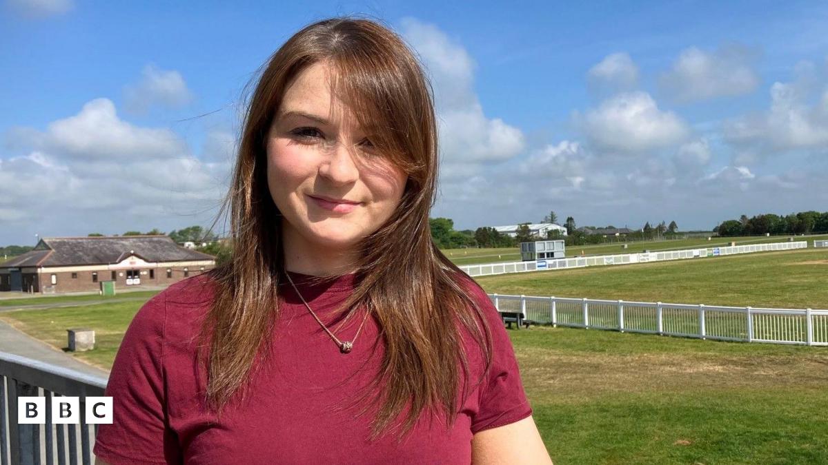 Sioe Môn eisiau barn y bobl ar sut i sicrhau dyfodol llewyrchus - BBC ...