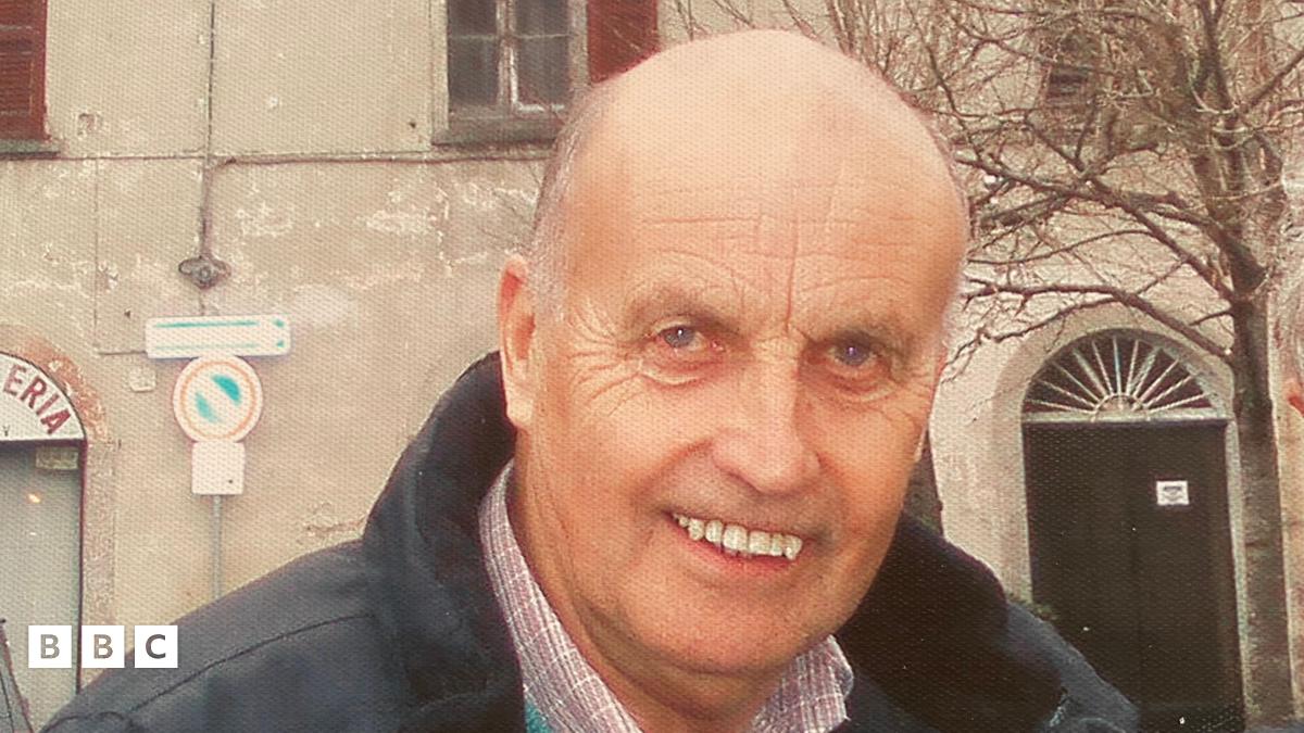 Buddugoliaeth Clwb Pêl-droed Llanuwchllyn yn 'chwerw felys' - BBC Cymru Fyw