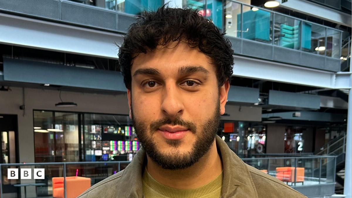 Pobl yn 'fwy cyfforddus' bod yn hiliol ar-lein - Ameer Davies-Rana ...