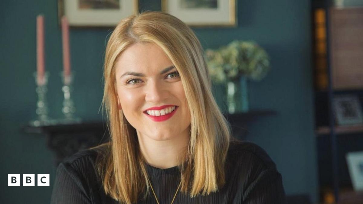 Ateb y Galw: Y gantores Ffion Emyr - BBC Cymru Fyw