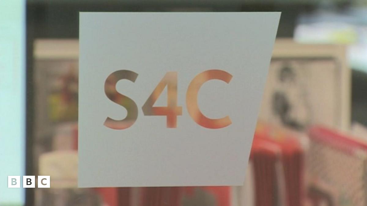 S4C wedi bod yn 'gwbl allweddol' i ddatblygu'r Gymraeg - BBC Cymru Fyw