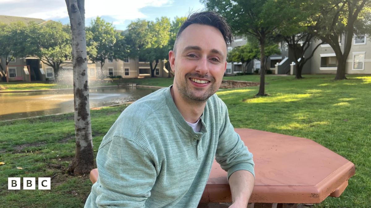 Gemau fideo'n rhoi llwyfan i ddiwylliant Cymraeg - BBC Cymru Fyw