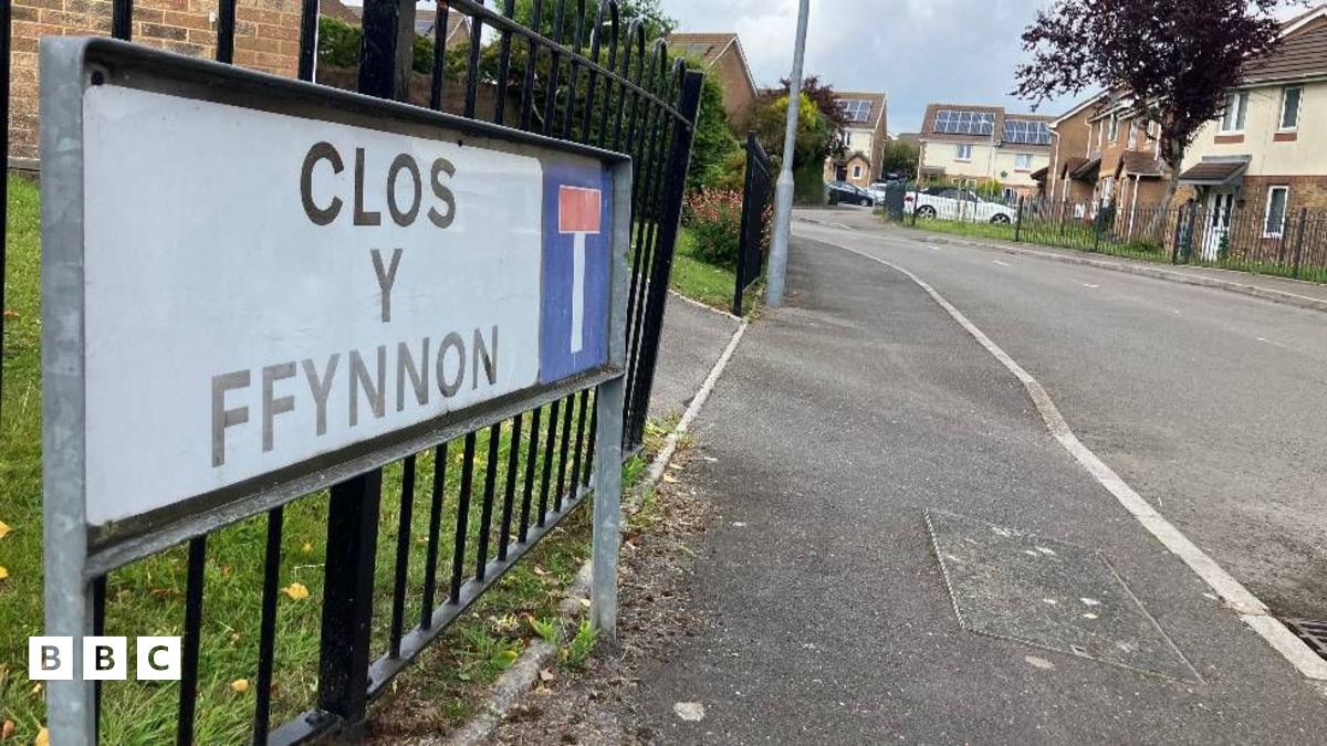 Bachgen 15 oed yn yr ysbyty ar ôl achos o saethu yng Nghaerdydd - BBC ...