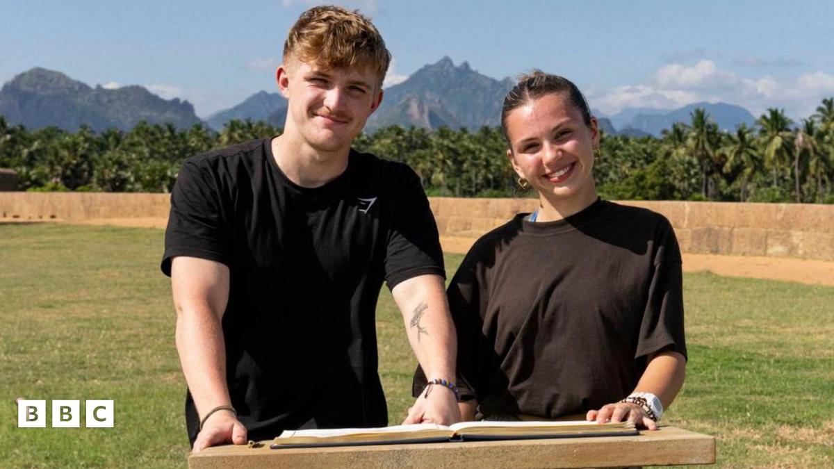 Sioned a Fin: Hawdd cadw cyfrinach ffeinal Race Across the World - BBC ...