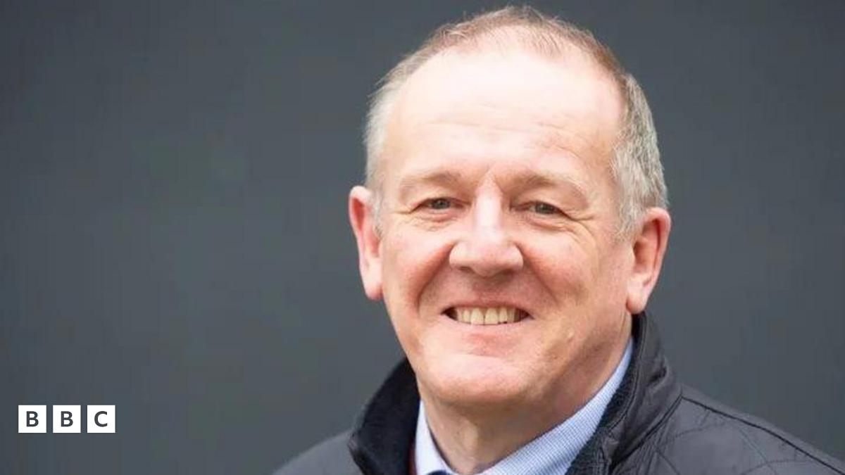 Cronfa goffa Aled Roberts i hybu gofal diwedd oes yn Gymraeg - BBC ...