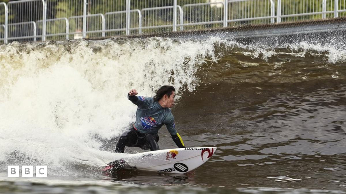 Cau canolfan syrffio Parc Antur Eryri yn Nyffryn Conwy - BBC Cymru Fyw