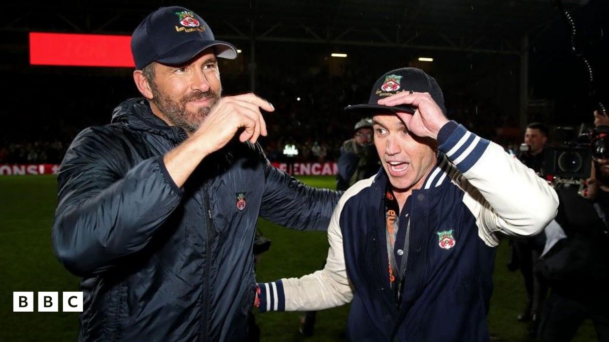 Rob a Ryan am weld y Cae Ras yn dal hyd at 55,000 o bobl - BBC Cymru Fyw