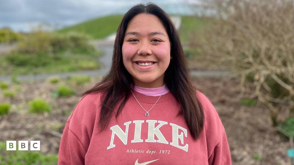 Mabwysiadu: 'Anodd iawn gwybod ble dwi'n perthyn' - BBC Cymru Fyw