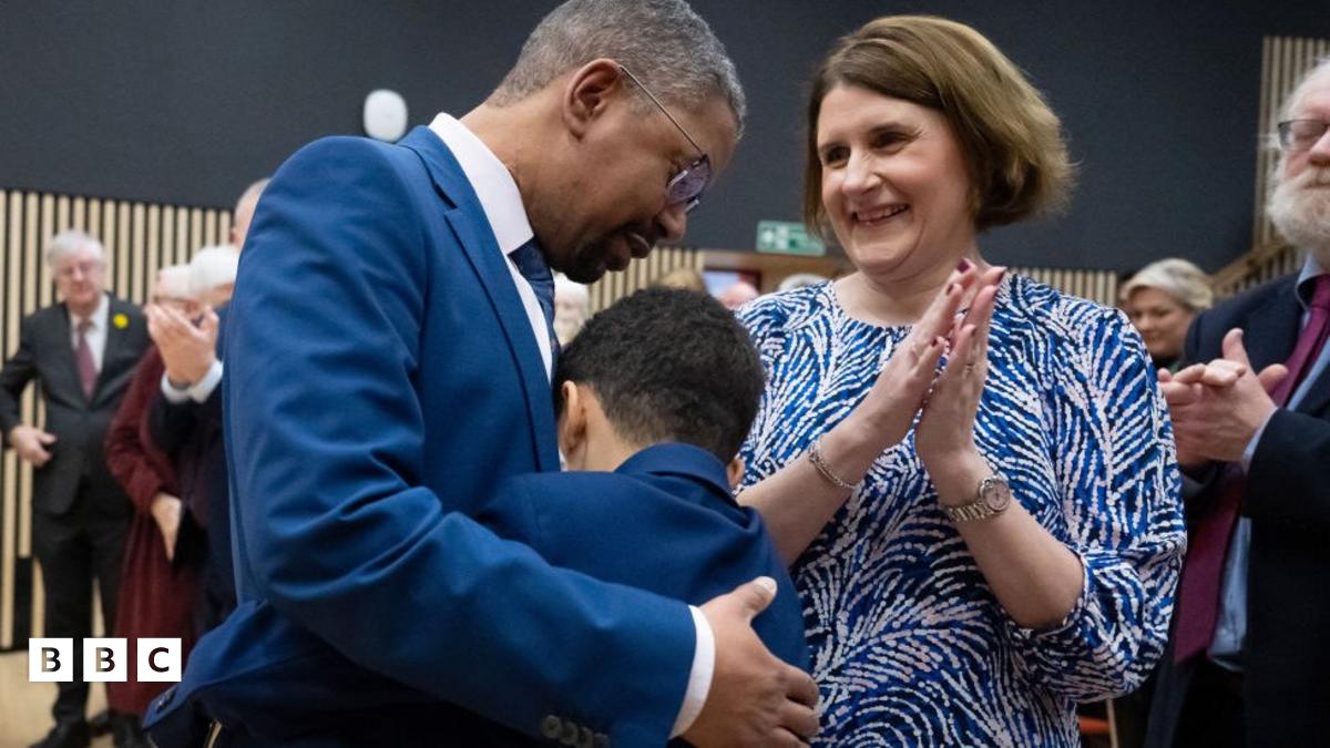 Blog Vaughan Roderick: 'Talcen caled yn wynebu Gething' - BBC Cymru Fyw