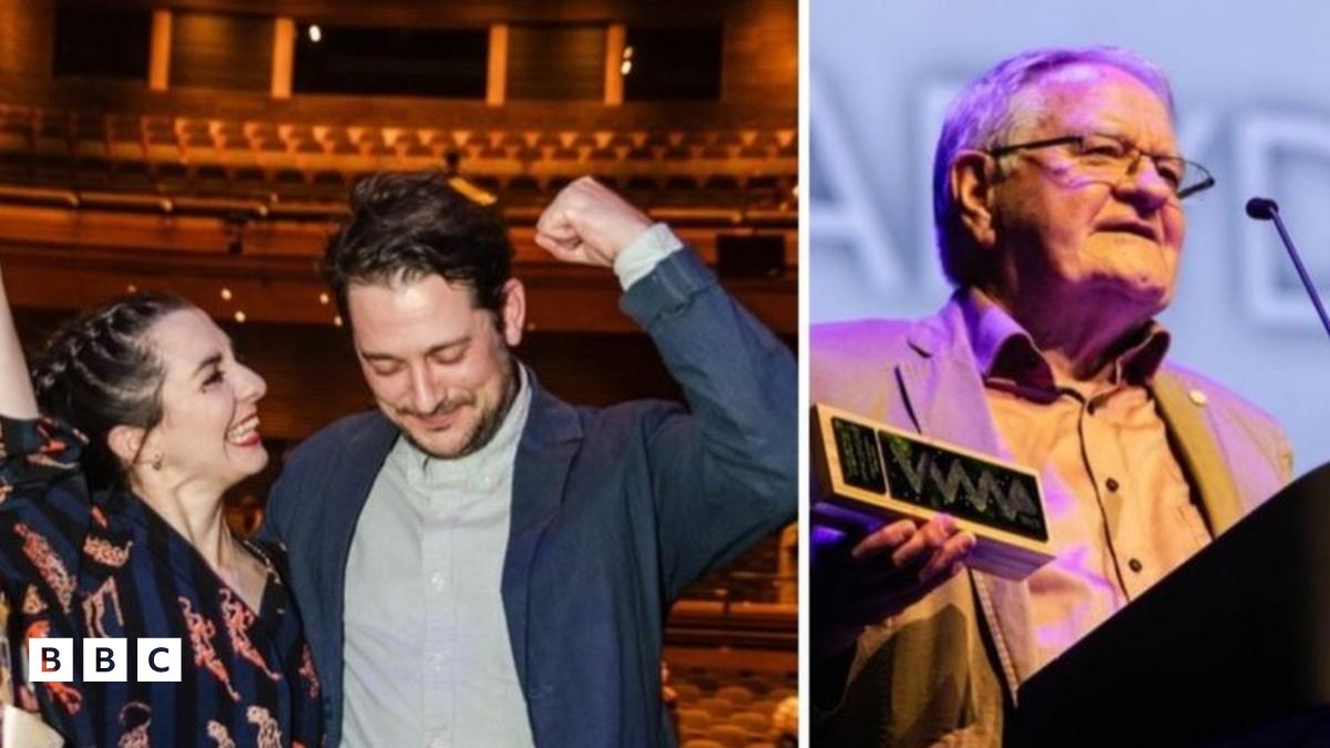 Gwobr Gerddoriaeth 2023 i Rogue Jones a Dafydd Iwan - BBC Cymru Fyw