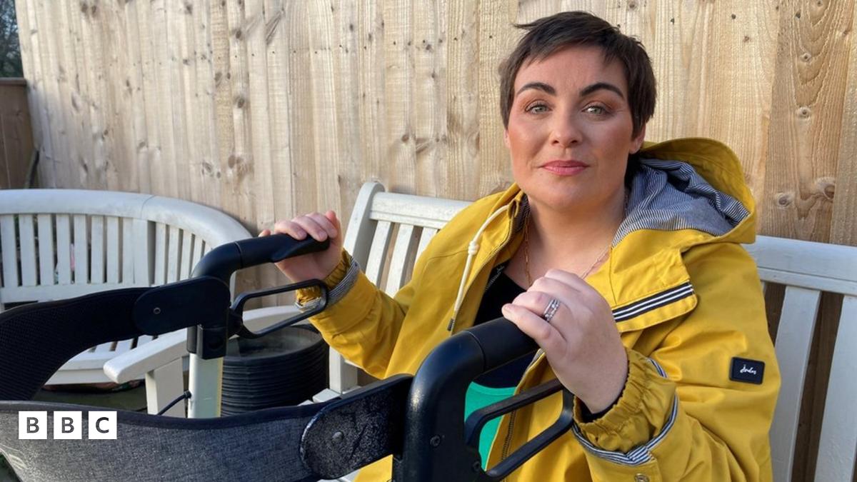 Cefnogaeth 'ddim yno' i bobl â chyflyrau prin yng Nghymru - BBC Cymru Fyw