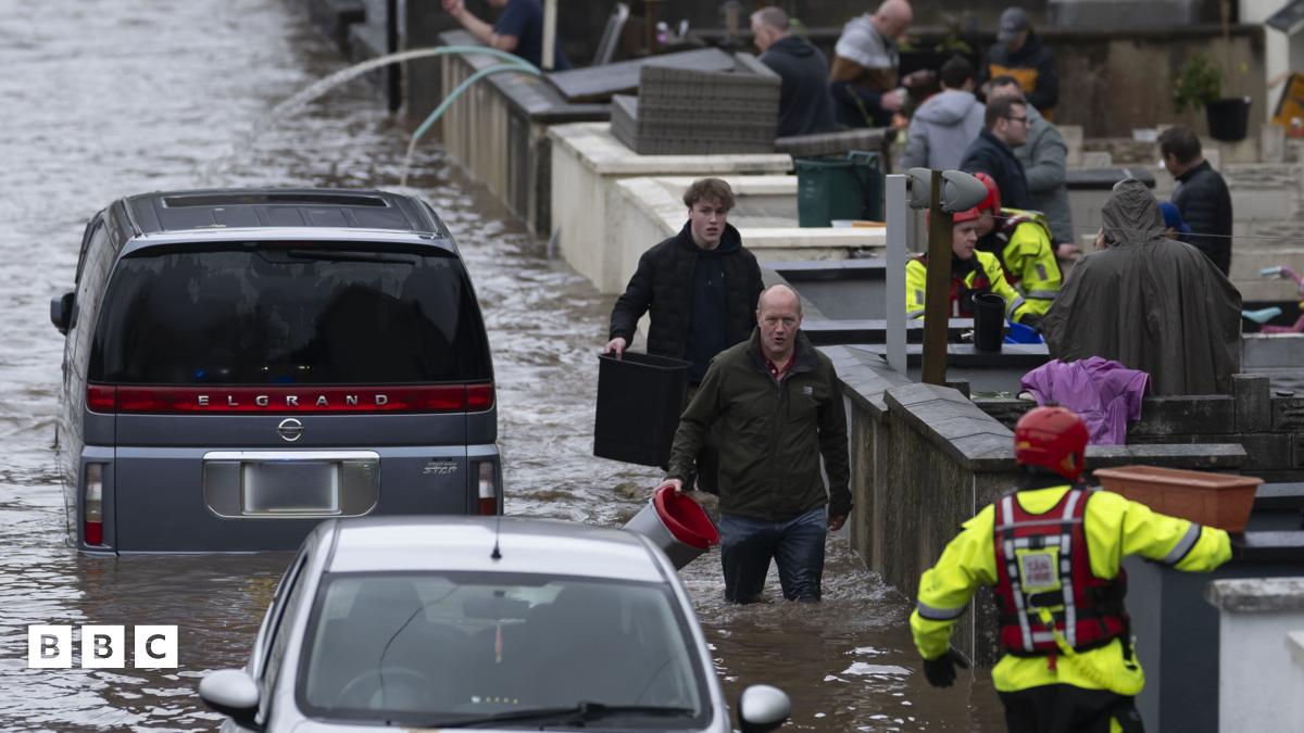 'Bylchau' yn yr ymateb i stormydd dinistriol Bert a Darragh - BBC Cymru Fyw