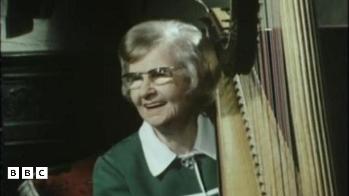Chwedl y delynores, y ceiliog a'r creision ŷd - BBC Cymru Fyw
